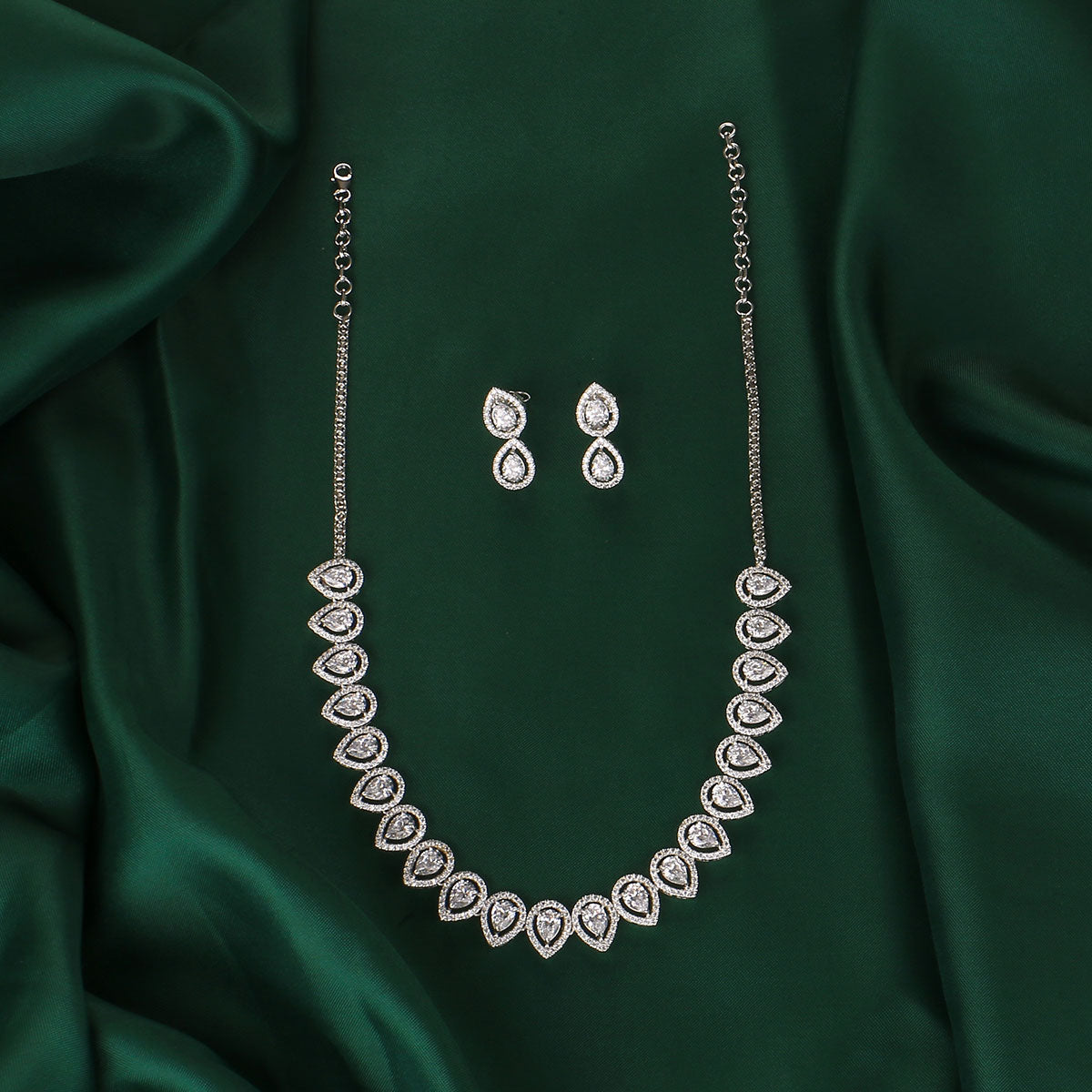 Hailey Short Necklace Set – The Amethyst Store