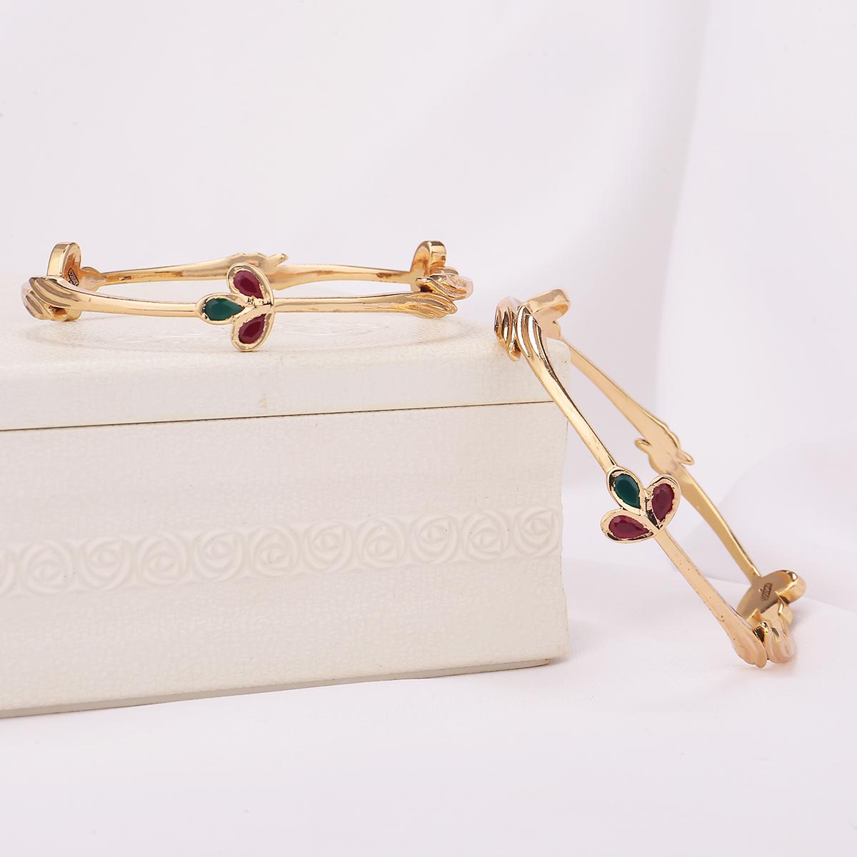 Joshika Diamond Design Pair Bangle – The Amethyst Store