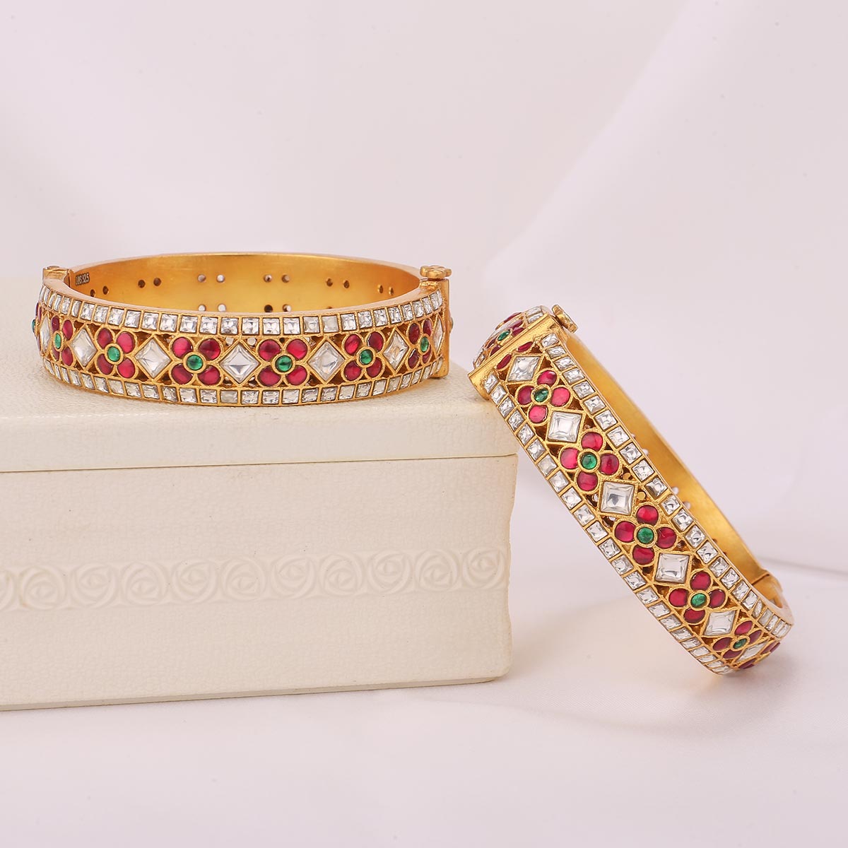 Louisa Kundan Pair Bangle – The Amethyst Store
